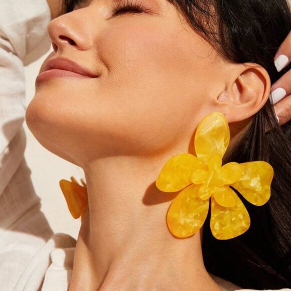 Zara | Jewelry | Zara Huge Amber Yellow Shell Finish Statement Earrings ...
